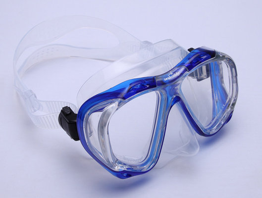 Multifunctional Transparent 4 Window Free Dive Mask for Premium Vision