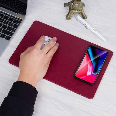 2018 hot selling product innovative multi-functional Qi wireless charger mouse pad for samsung note7 note5 supplier