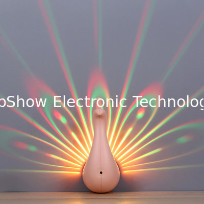 2018 Wholesale Remote Peacock Lamp Romantic LED Peacock Projector Light