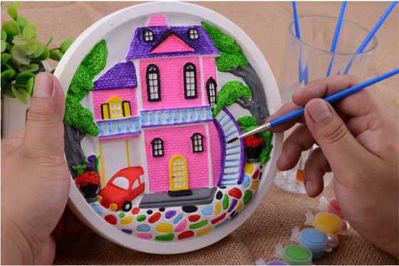 China Educational Kids Arts And Crafts Toys Miraculous 3D Gypsum Clock Painting Set supplier