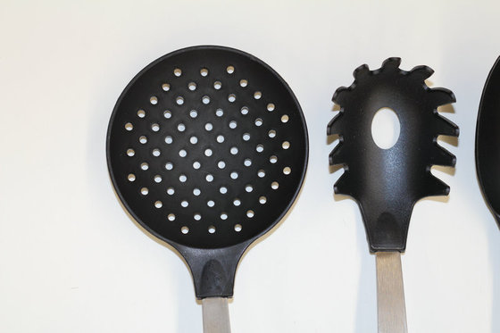 Betty Crocker Nylon Turners , Kitchen Products For Easy Hanging / Storage
