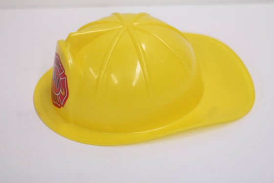 Chapeaux en plastique jaunes de construction pour des enfants, casque antichoc de sécurité d'industrie