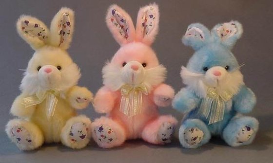 Longs jouets bourrés de lapins de Pâques de peluche de cheveux petits, jaune/rose/bleu