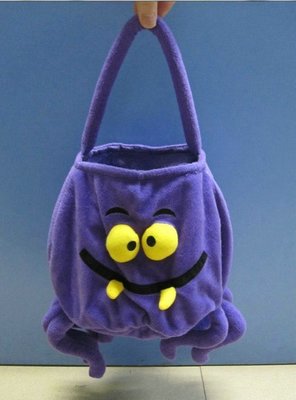 Jouets bourrés par sac de cadeau de Halloween