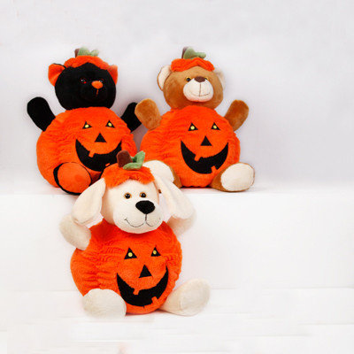 Jouets de peluche bourrés par potiron de Halloween