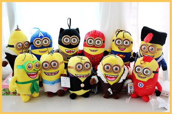 Les peluches de vengeurs de filles/peluche de vengeurs me joue ignoble