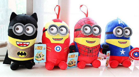 Les peluches de vengeurs de filles/peluche de vengeurs me joue ignoble