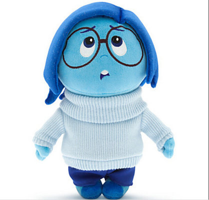 À l'envers la peluche de Disney de bande dessinée joue la tristesse avec le bleu de 28cm