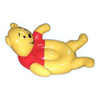 L'eau gonflable d'ours mignon jaune joue le bateau imperméable pour des enfants