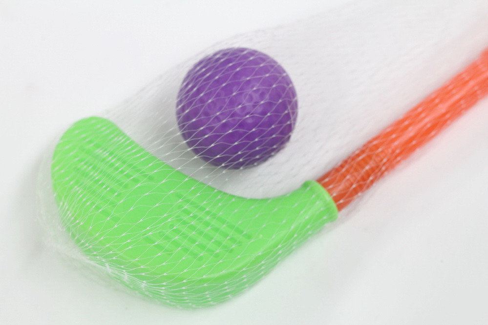 Mini golf en plastique pourpre vert de 22,5 enfants de pouce réglé pour des centres de soins de jour