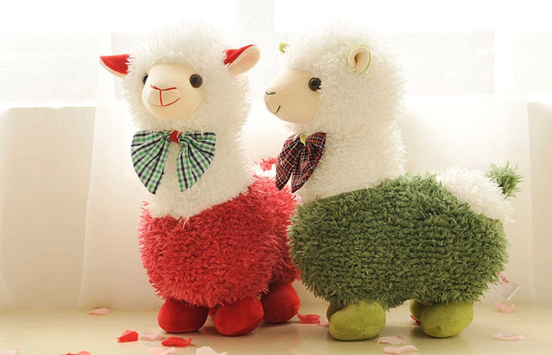 La coutume douce soyeuse blanche de peluche de perfection d'alpaga de fille de fourrure a bourré des jouets pour le cadeau d'anniversaire