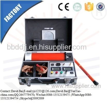 Holds up to 40 cans / 2 drink holders in the lid / Ice Chest Roller Cooler with Speaker Pe