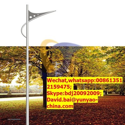 Single arm light pole