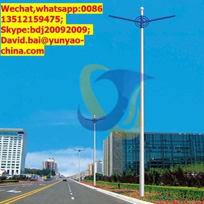 Double arm light pole
