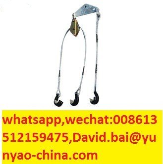 Steel Conductor Lifter Overhead Line For Load 3x12KN Three Triple Bundled Conductors
