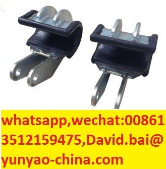 Insulated Type Overhead Line Stringing Tools Conductor Lifter For Lifting Rated Load 25kN With Rubber Protect Conductor