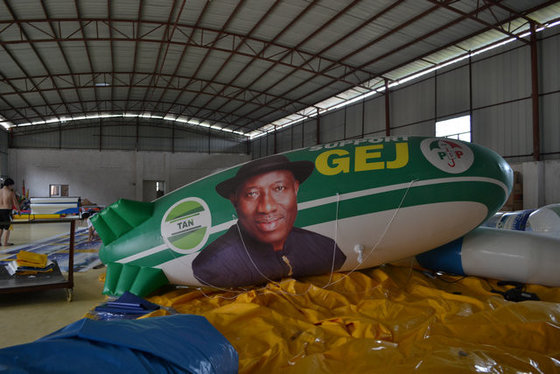 Unique Advertising Inflatable Airship Fireproof For Election Campaigns