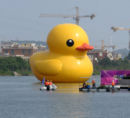 Giant Custom Inflatable Products , Water Floating Inflatable Yellow Duck