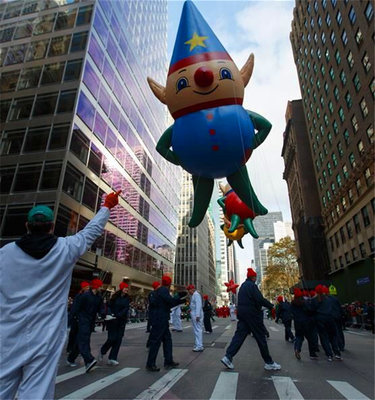 Weihnachtsfest-aufblasbarer Mann-erstaunliches Helium, das in die Luft schwimmt