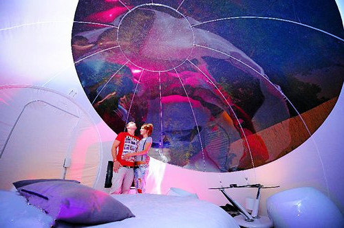 Comfortable Inflatable Tent Bubble House For Wedding , Family Camping