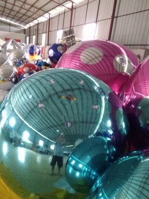 PVC Inflatable Mirror Ball Customized Colorful Inflatable Ball For Fashion Show