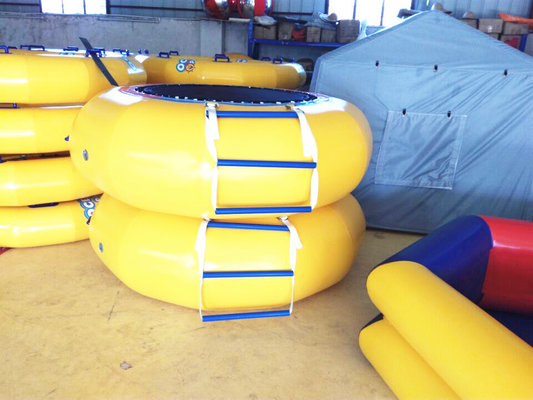 Trampoline Inflatable Water Toys 2.5m 0.9mm PVC Easy Install For Kids
