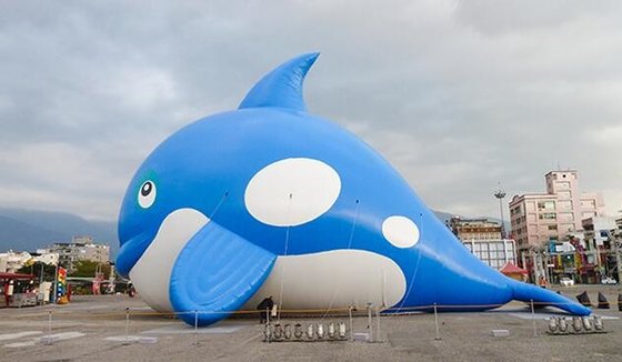 Event Display Inflatable Advertising Products Huge Carton For Commercial Applications