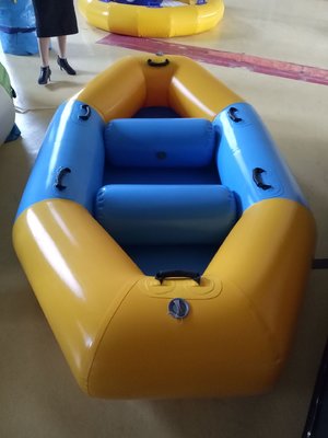 4 gas chamber yellow and blue 0.9mmPVC  tarpaulin inflatable boat 2.7 m long 1.5 m wide custom size