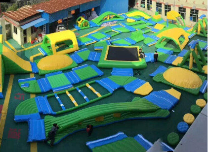 Inflatable Amusement Park Giant Water Sports Games / Floating Island For Ocean