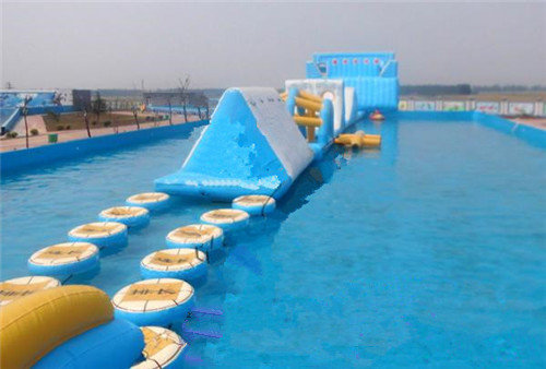 PVC-Planen-aufblasbarer Wasser-Park-Wasser-Thema-Wasser-Park für Erwachsenen im Strand