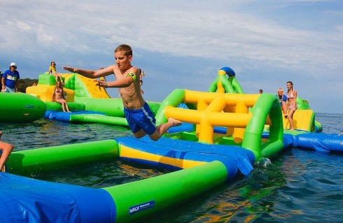 PVC-Planen-aufblasbarer Wasser-Park-Wasser-Thema-Wasser-Park für Erwachsenen im Strand