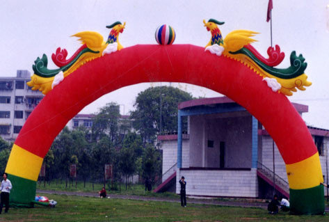Arched Bridge Inflatable Advertising Balloons For  Wedding & Engagement Ceremony