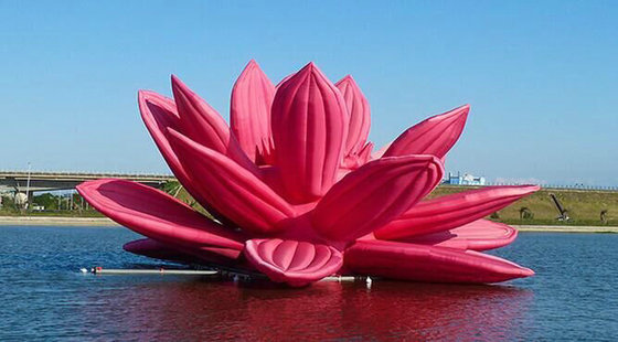 Oxford cloth Custom Inflatable Products , 10 Meters Long Red Inflatable Flowers