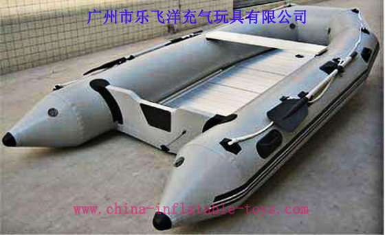 0.9 Mm Good Tension PVC Tarpaulin Inflatable Raft With Awesome Outlook