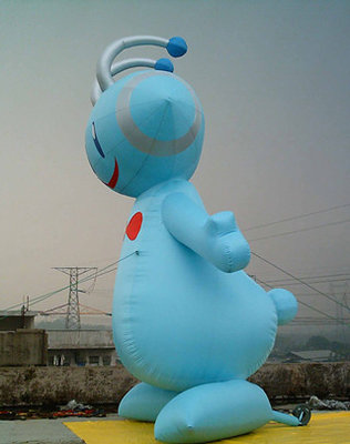 Blue / Pink PVC Tarpaulin Inflatable Cartoon Characters For Advertising