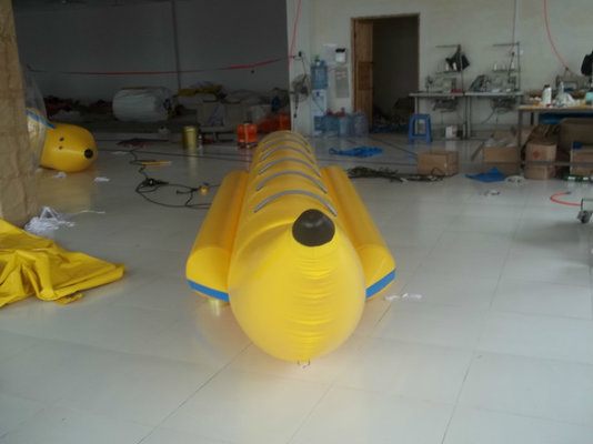 Single Line / Double Lines Banana Shaped Lightweight Inflatable Boat PVC Tarpaulin