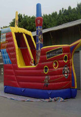 Durable Sports Inflatable Water Park Inflatable Pirate Boat Oxford Cloth