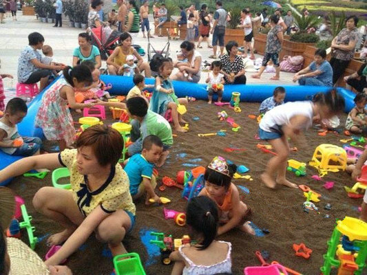 Unique Blue 0.9mm PVC Tarpaulin Inflatable Family Pool Eco Friendly