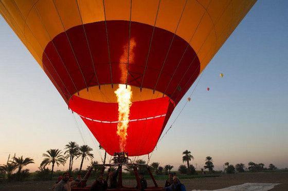 Round Fireproof Self Inflatable Outdoor Advertising Balloons for Adult , Hot Air Balloon Flights