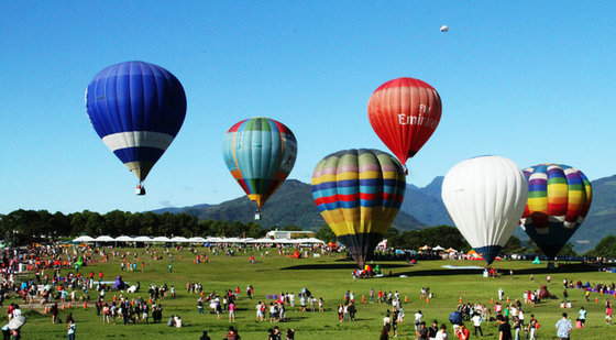 Round Fireproof Self Inflatable Outdoor Advertising Balloons for Adult , Hot Air Balloon Flights