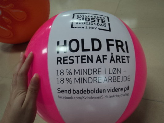 Shopping Mall Custom Inflatable Products Volleyball 0.45mm PVC Tarpaulin