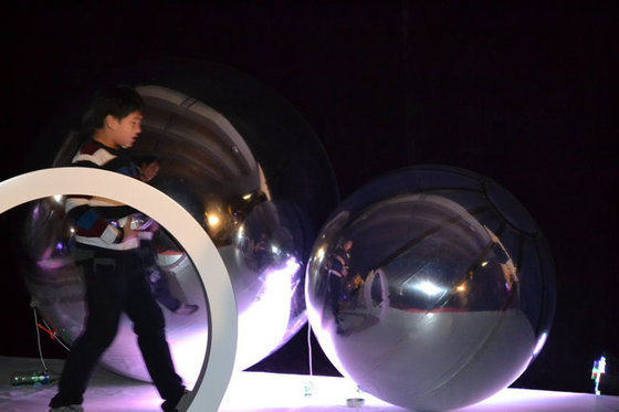 Fancy 0.3mm PVC Round Balloons Inflatable Garden Mirror Ball Custom Made