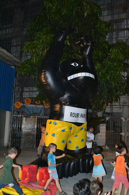 Show Large Gorilla Inflatable Advertising Products 0.45mm PVC Tarpaulin
