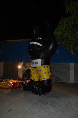 Show Large Gorilla Inflatable Advertising Products 0.45mm PVC Tarpaulin