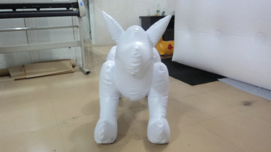 PVC White Inflatable Dogs Fireproof Customized For Advertising and Kids Playing