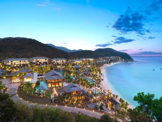 Colorful Nightlife in Sanya Entertainment In China Tour Service