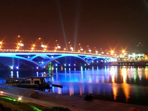 Guilin Nightlife Entertainment In China Yangshuo Tour Guide Services