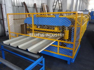 China Trapezoidal Profile Metal Roofing Roll Forming Machine to Portuguesa supplier