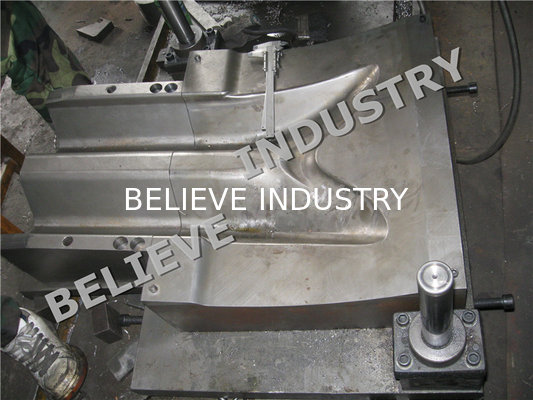 New design 2 Waves Guardrail Roll Forming Machine, more steady, more efficient supplier