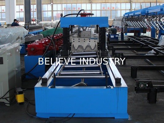 15m/min Servo Flying Cutoff Thrie Beam Highway Guardrail Roll Forming Machine supplier